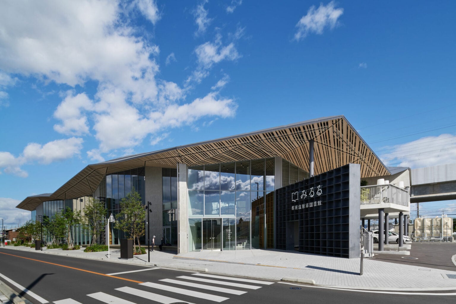 A Library in Japan Takes Design Cues from the Forest - Metropolis