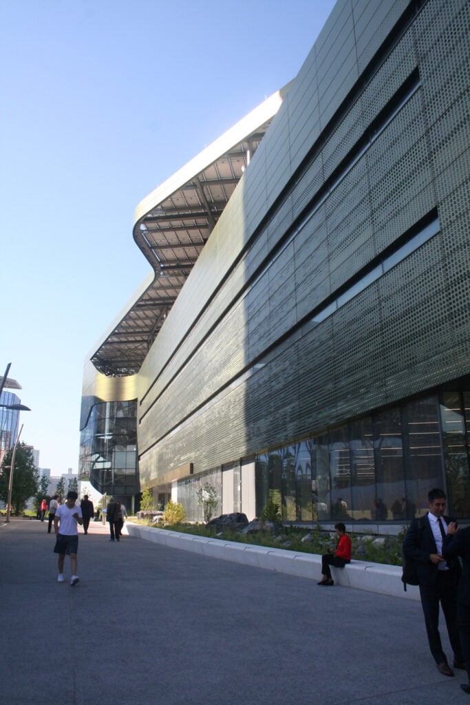 Morphosis and Weiss/Manfredi Projects Open on NYC's Cornell Tech Campus ...