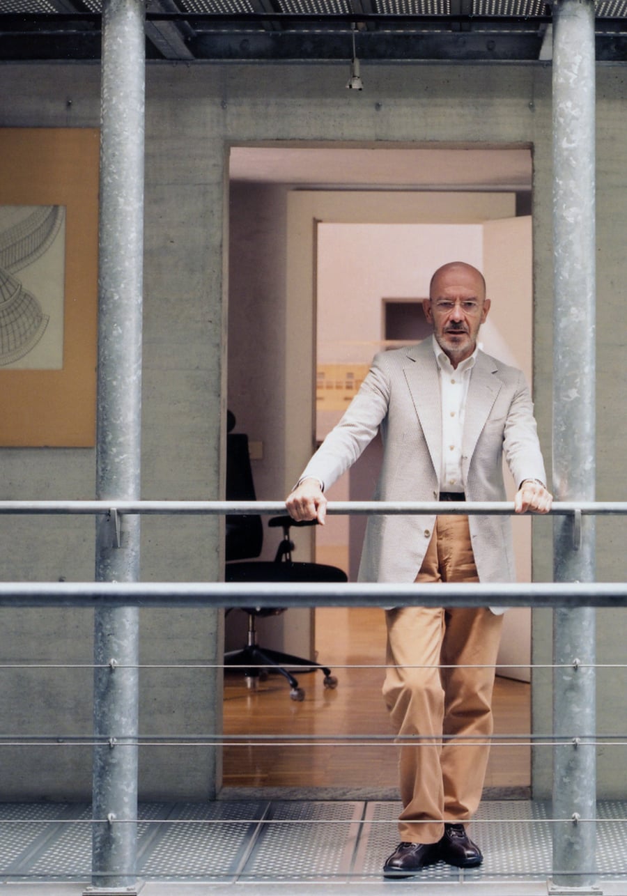 Mario Bellini's New Table Ups the Ante for Bent-Glass Furniture ...