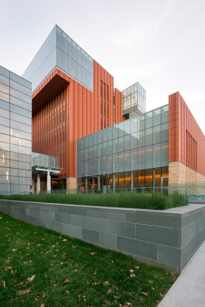 KPF's New Building at the University of Michigan Melds Sleek Geometries ...