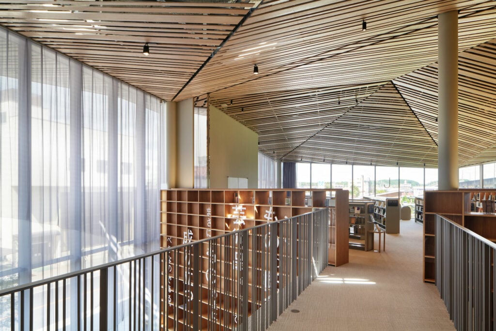 A Library in Japan Takes Design Cues from the Forest - Metropolis
