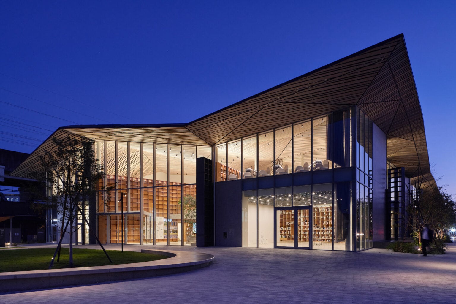 A Library in Japan Takes Design Cues from the Forest - Metropolis