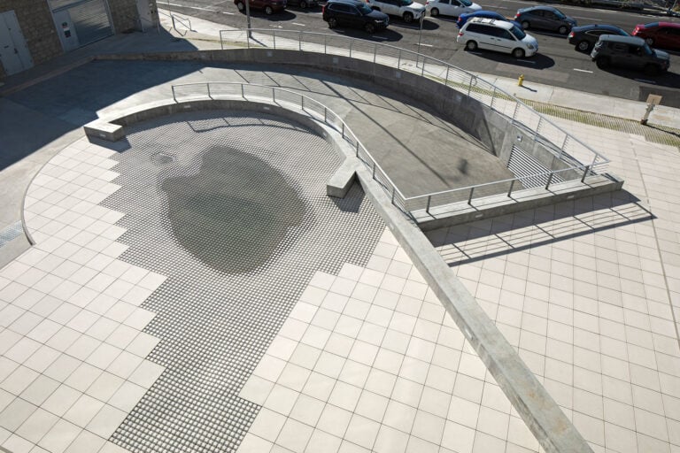 Eric Owen Moss Architects’ (W)rapper Building Rises in Los Angeles