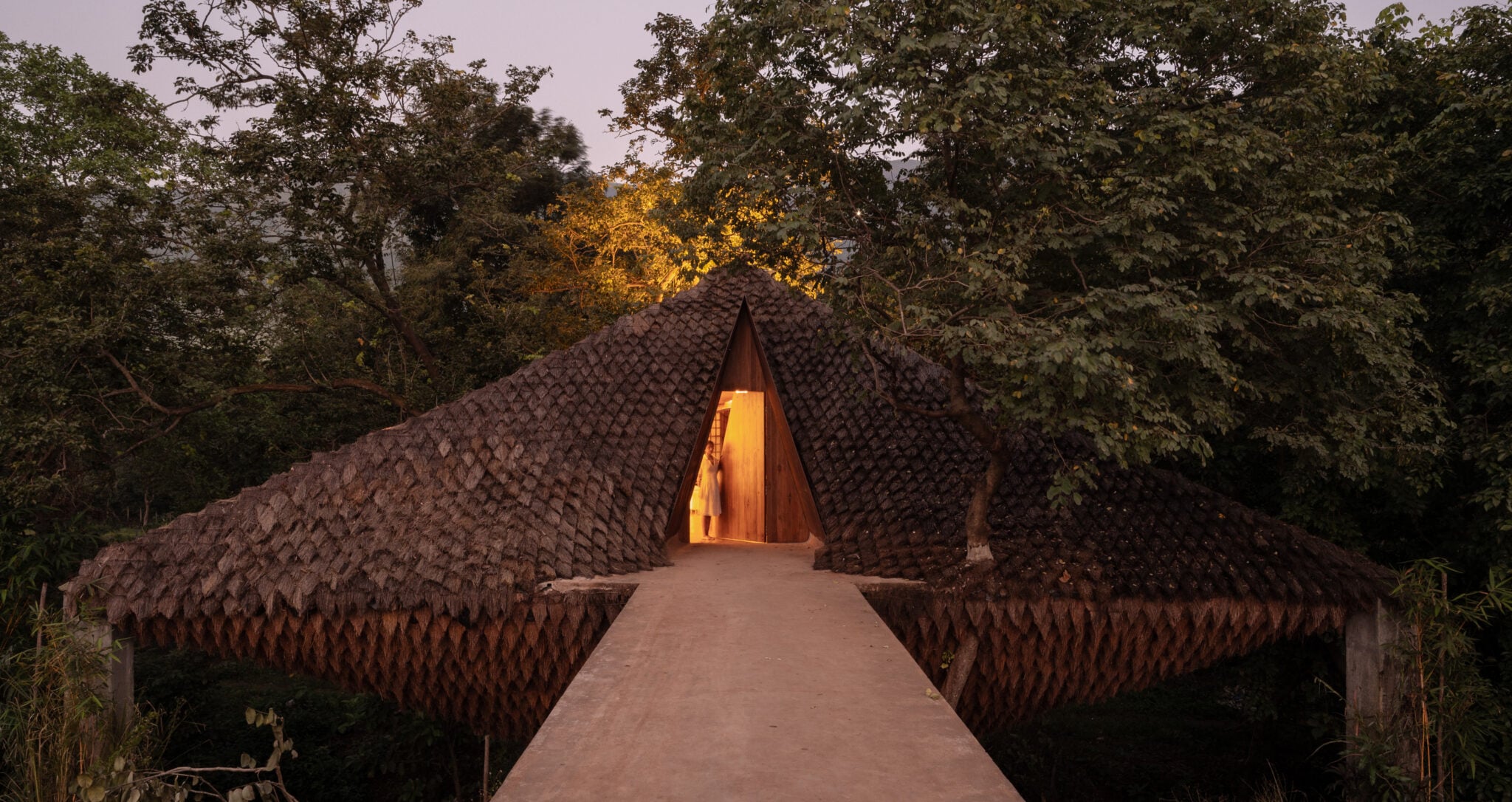 The Vinu Daniel House That Is Also a Bridge - Metropolis